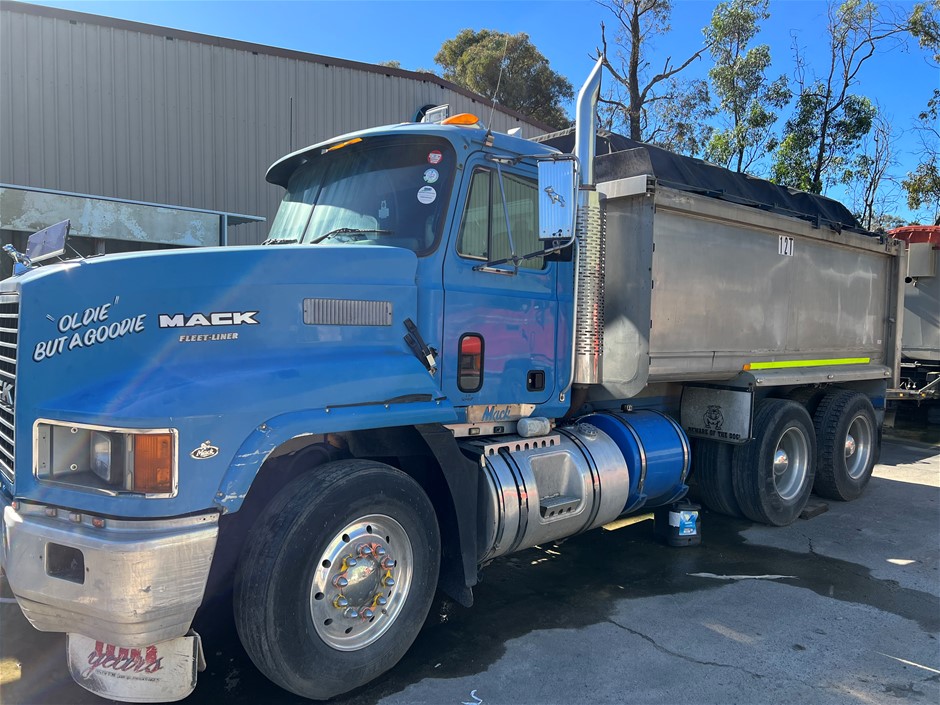 1994 Mack CHR 92A (4 x 2) Tipper Truck Auction (0001-5050499) | Grays Australia