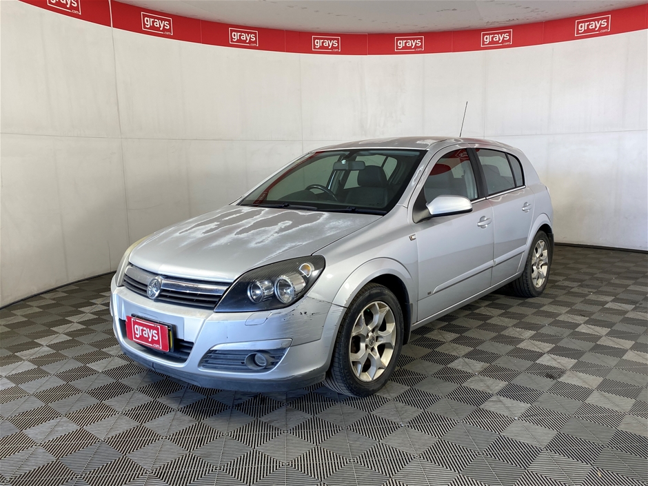 2004 Holden Astra CDXi AH Automatic Hatchback Auction (0001-10325676 ...