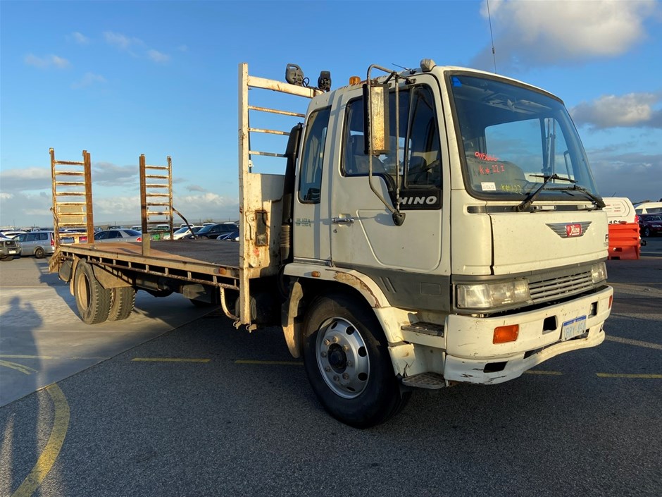 1992 Hino FF2H 4 x 2 Beavertail Truck Auction (0001-9035750) | Grays ...