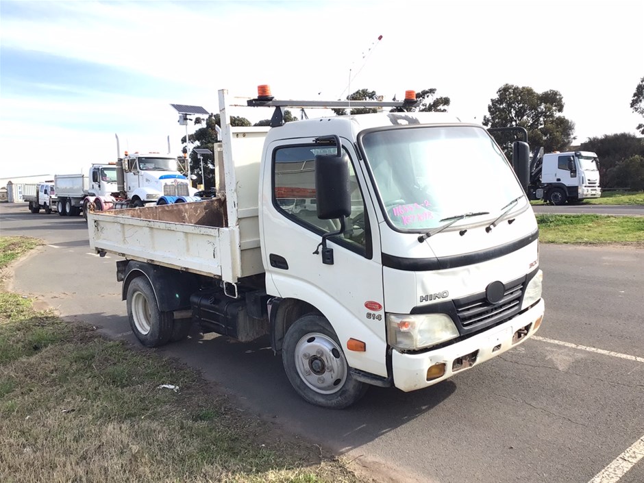 2011 Hino 300 (4 x 2) Tipper Truck Auction (0002-3025028) | Grays Australia