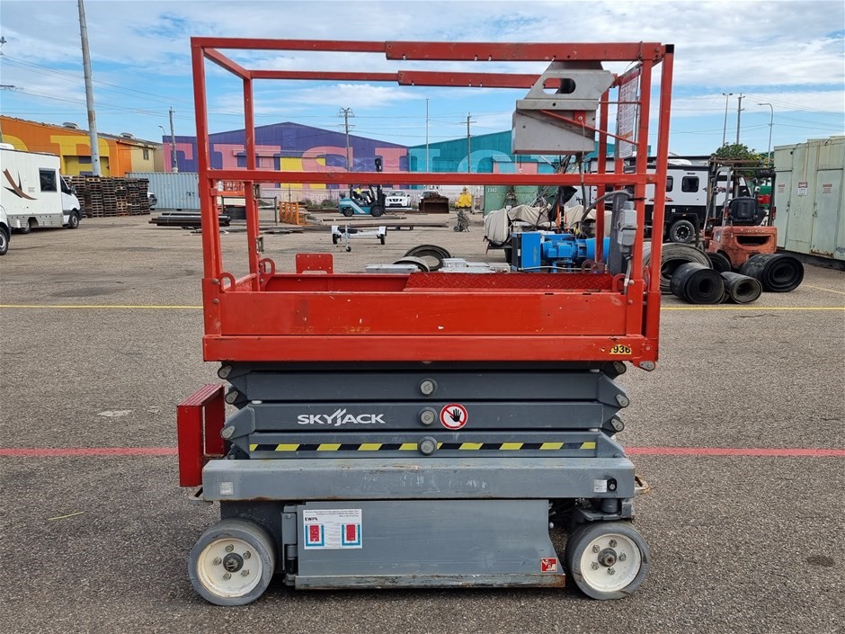 Genie S-65 Boom Lift & Skyjack 3219 Scissor Lifts