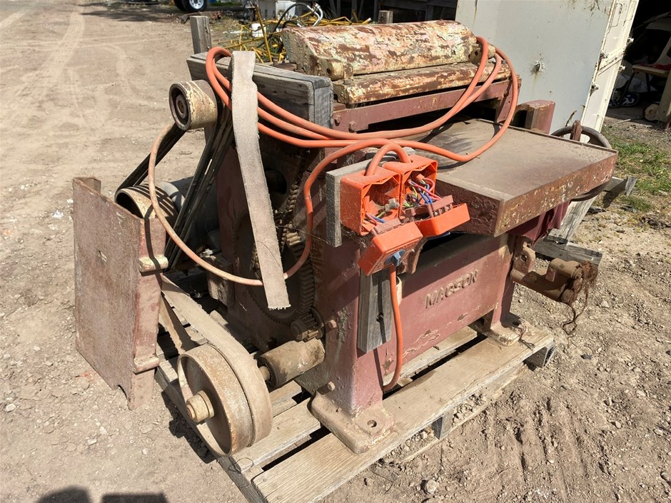 Macson Timber Thicknesser With Dust Extractor Auction (0042-3023242 ...