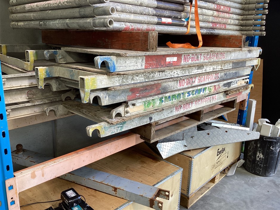Qty 9 x No Bolt Scaffold Deck Boards Auction (0102-3023366) | Grays ...