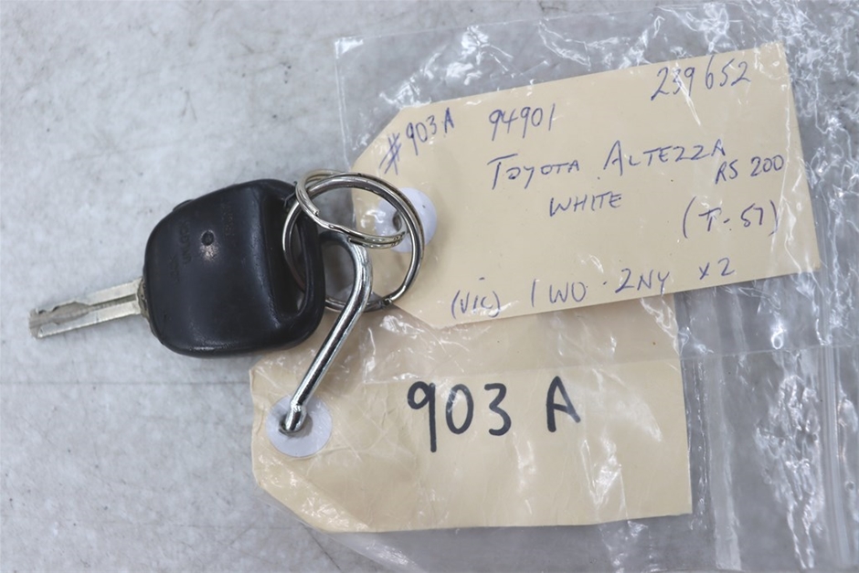 1999 Toyota Altezza Import Manual Sedan Auction (0001-20082266) | Grays ...