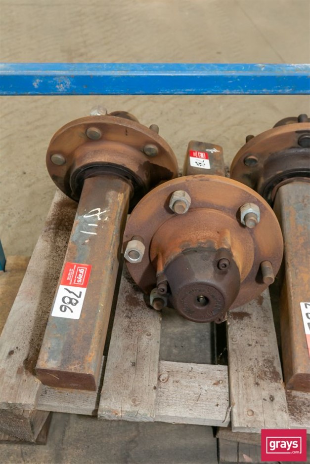 Qty 2 x Heavy Duty Trailer Stub Axle Assembly Auction (0786-5050080 ...