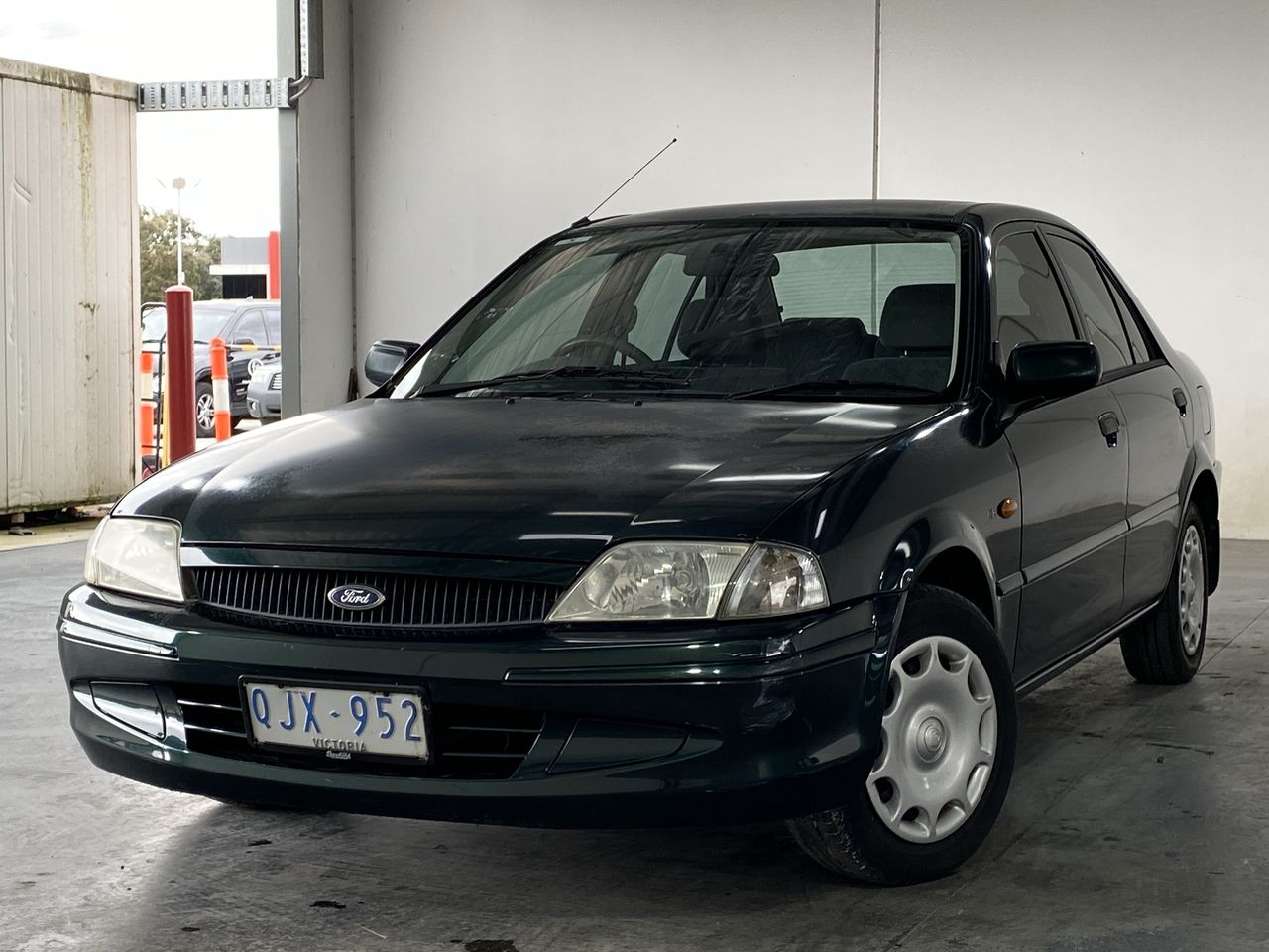 2000 Ford Laser LXi KN Automatic Sedan Auction (0001-20063211) | Grays ...