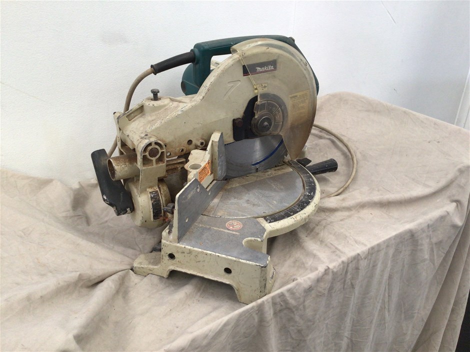 Makita LS1040 Compound Miter Saw Auction (0066-7041643) | Grays Australia