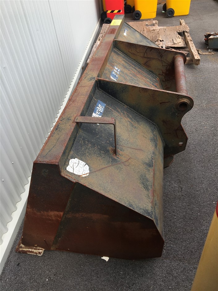 2010 Manitou Telehandler Attachment - Bucket - 500ltr (Kwinana) Auction ...