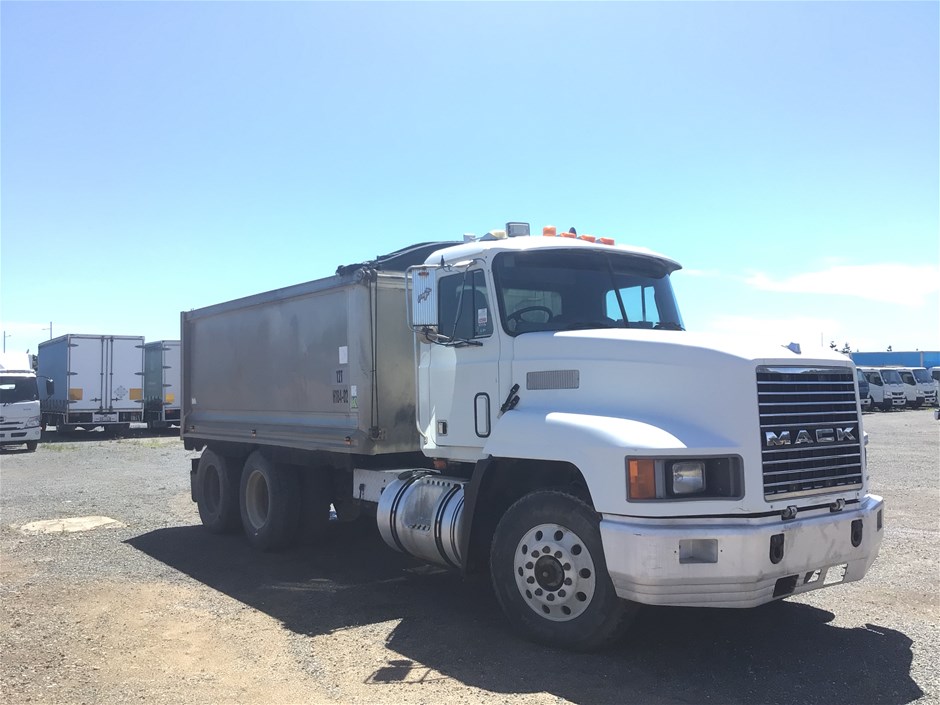 1994 Mack CHR 6 x 4 Tipper Truck Auction (0001-7041856) | Grays Australia