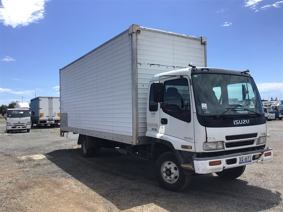 2003 Isuzu FRR 500 4 x 2 Pantech Truck Auction (0001-7042055) | Grays ...