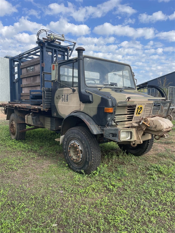 1983 Mercedes Benz Unimog UL1700L 4 x 4 Tray Body Truck Auction (0004 ...