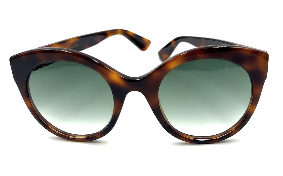 Gucci Tortoise Shell Cat Eye Sunglasses Auction (0058-2547878) | Grays ...