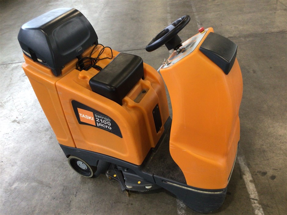 Taski Swingi 2100 Ride On Floor Sweeper Auction (0003-8016301) | Grays ...