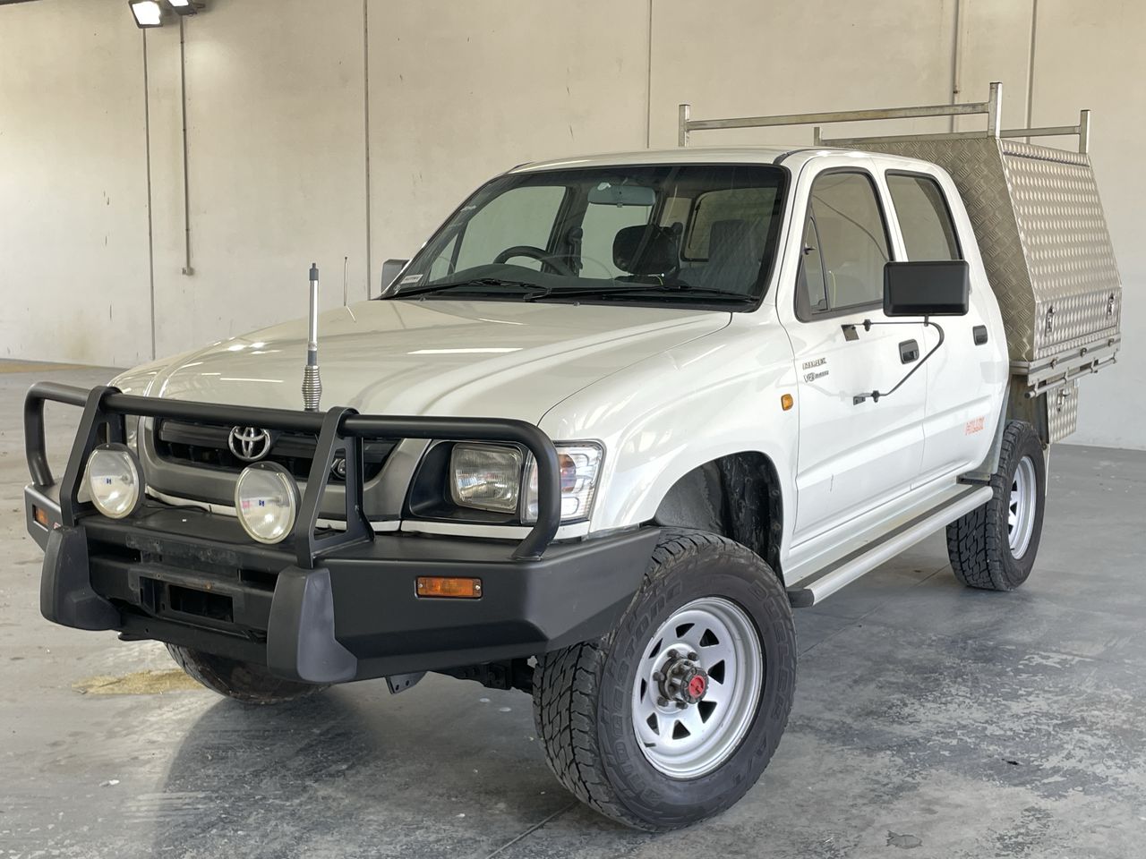 2003 Toyota Hilux DOUBLE CAB 4X4 Manual Dual Cab Auction (0001-20065959 ...