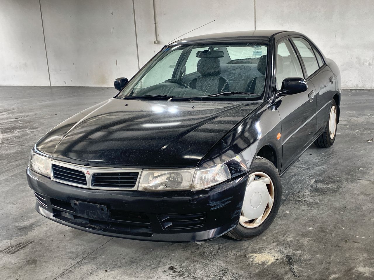File:2001 Mitsubishi Lancer (CE2) GLXi Sedan (2009-09-17), 40% OFF