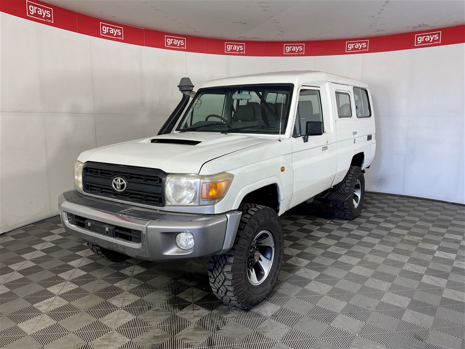 2007 Toyota Landcruiser WORKMATE 11 SEAT VDJ78R T.D Manual 7 Seats ...
