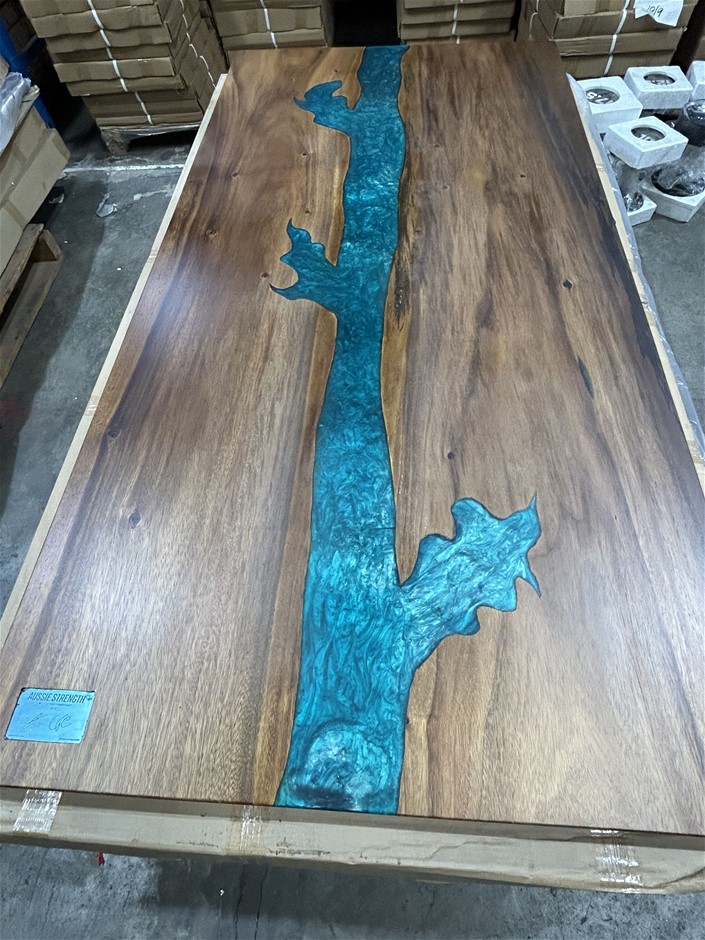 Aussie Strength Limited Edition Blue Resin Inlay Platform Auction (0037 ...