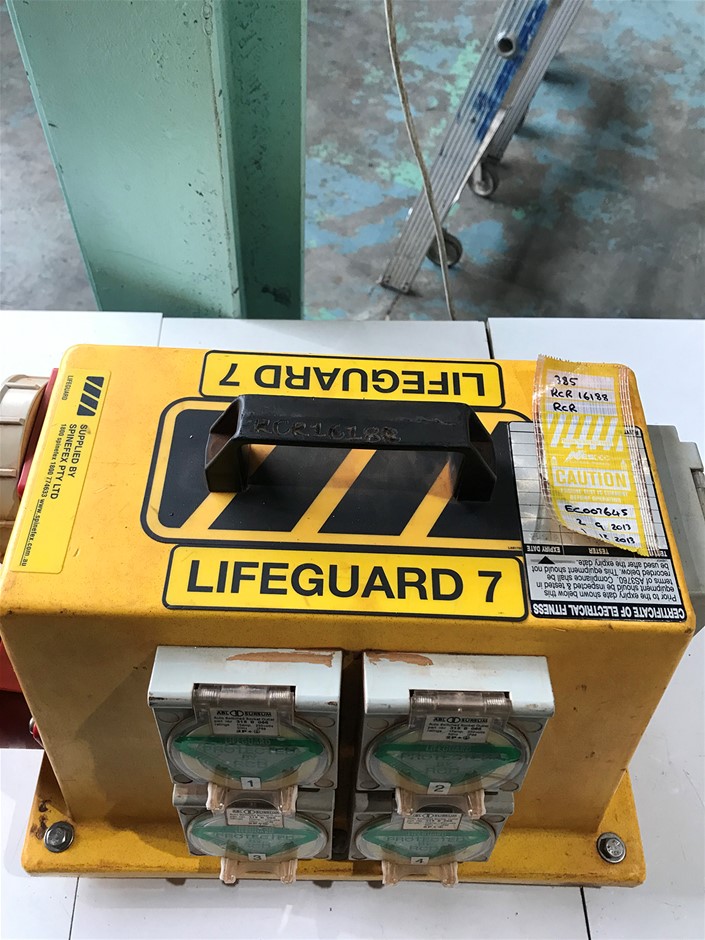 Spinifex Lifeguard Electrical Distribution Board 5 x 15 Amp, 250 Volt ...