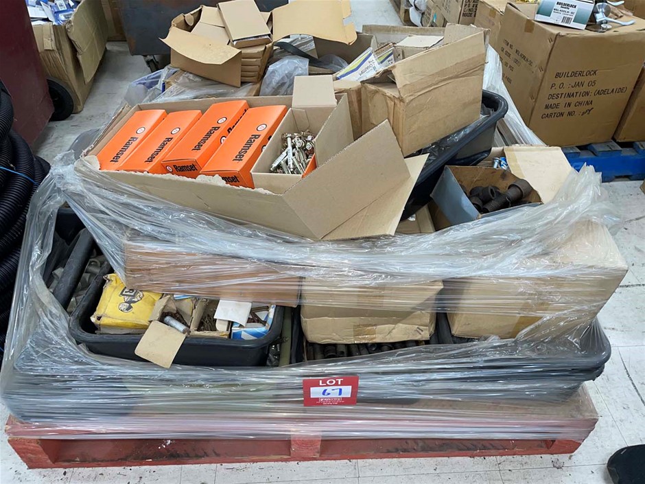 Pallet Assorted Nuts & Bolts & Fasteners Auction (0067-3024000) | Grays ...