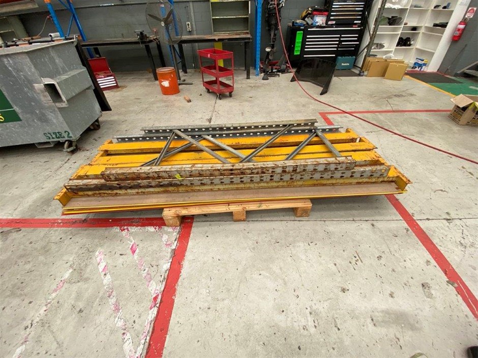 Pallet rack bench Auction (0055-7042998) | Grays Australia