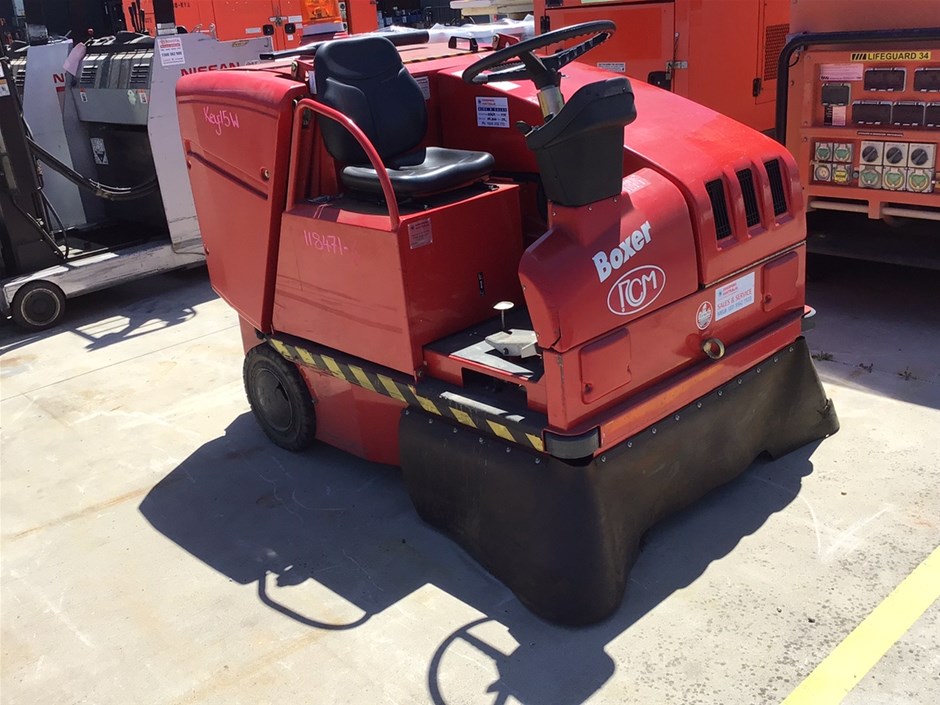 RCM MOTOSCOPA Ride-On Sweeper Auction (0004-3024167) | Grays Australia