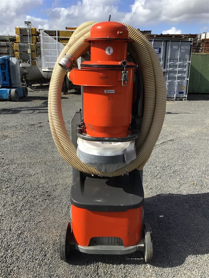 Hasqvarna Dust Collector DC6000 Medium Electric. Auction (0044-5051476 ...