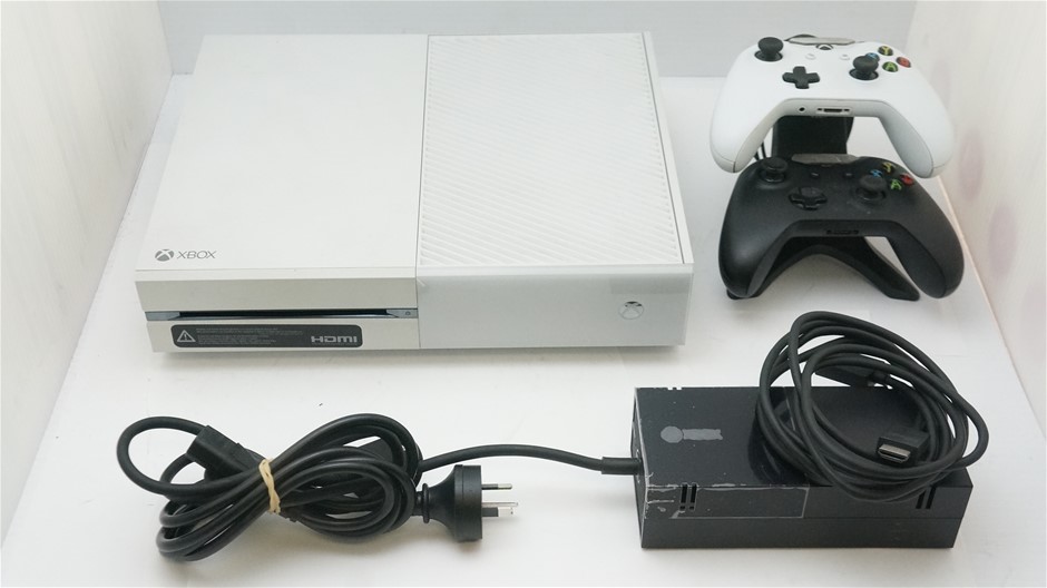Microsoft Xbox One, White Auction (0014-2187671) | Grays Australia
