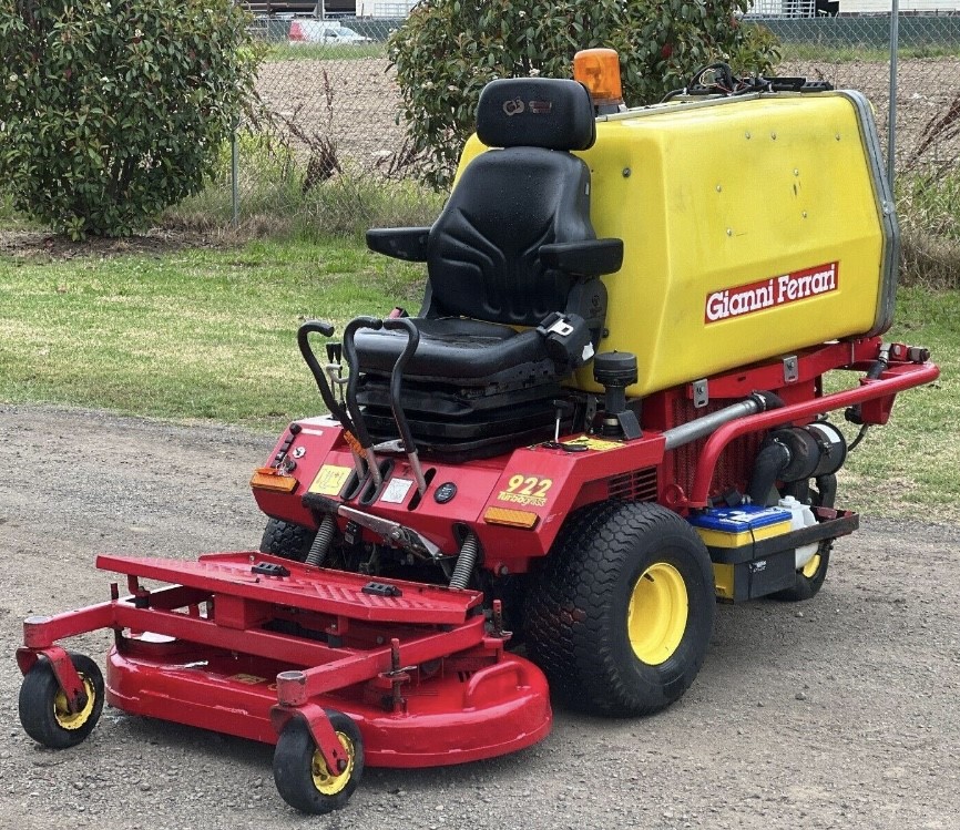 2010 Gianni Ferrari 922 Ride on Mower Auction (0025-5056173) | Grays ...