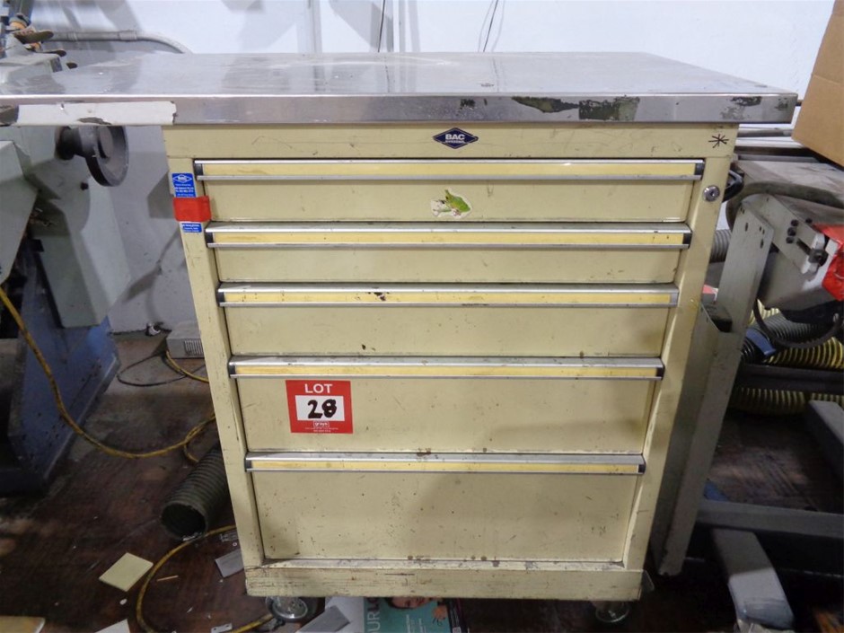 BAC Mobiel Tools/Parts Cabinet with Work Bench, Auction (0028-7042623 ...