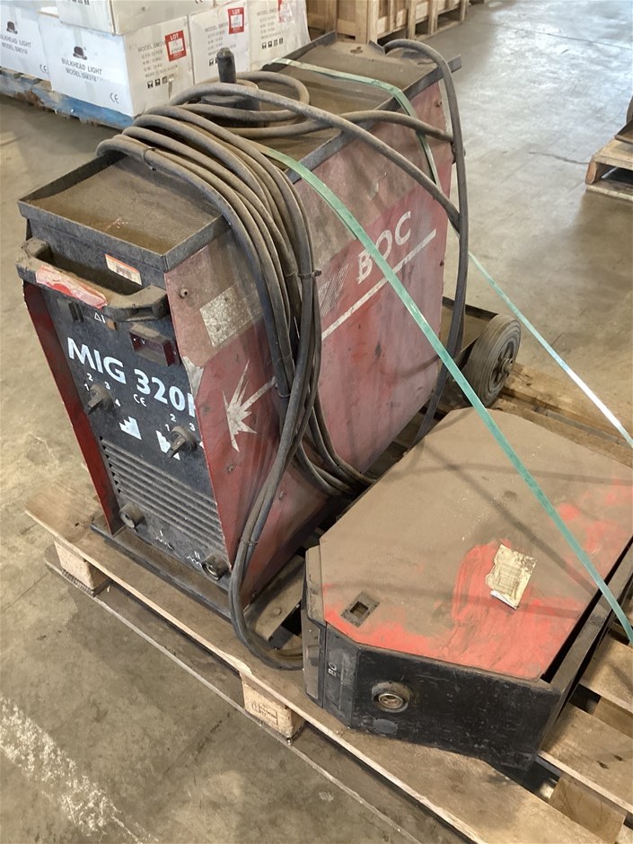 BOC MIG320R Mig Welder With Wire Feeder Auction (0011-8016687) | Grays ...