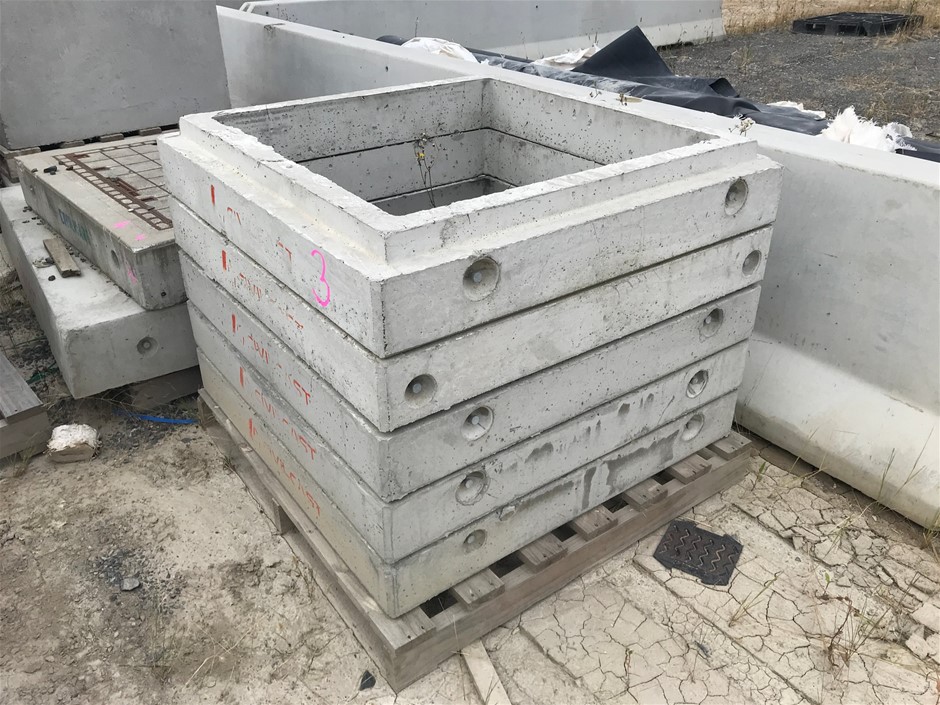 5x Civilcast Concrete Pit Surrounds Auction (0003-3024355) | Grays ...