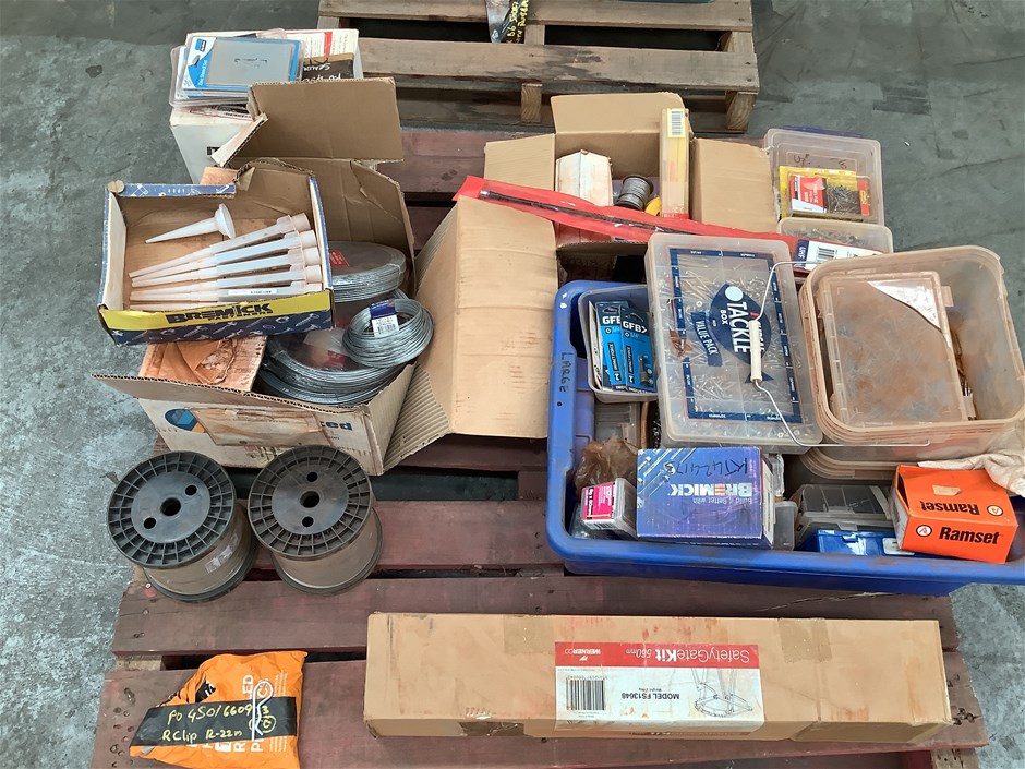 Pallet Of Assorted Workshop Sundries Auction (0049-9038651) | Grays ...