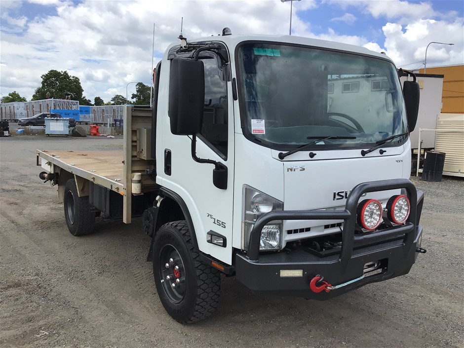 2014 Isuzu NPS (4x4) Tray Body Crane Truck Auction (0001-7043187 ...