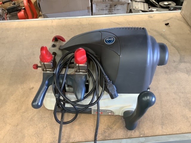 Silca Delta 2000 SA Key Cutter Auction (0027-9040337) | Grays Australia