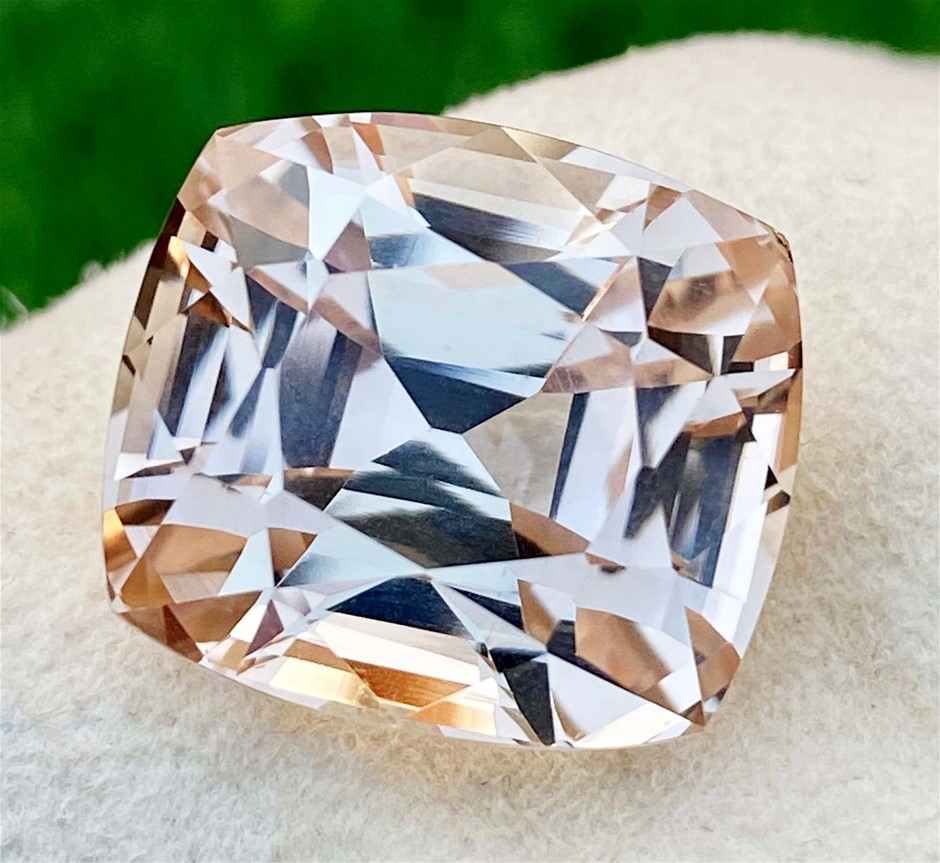 34.18 Carats Imperial Rose Gold Topaz Auction (0001-2549960) | Grays ...