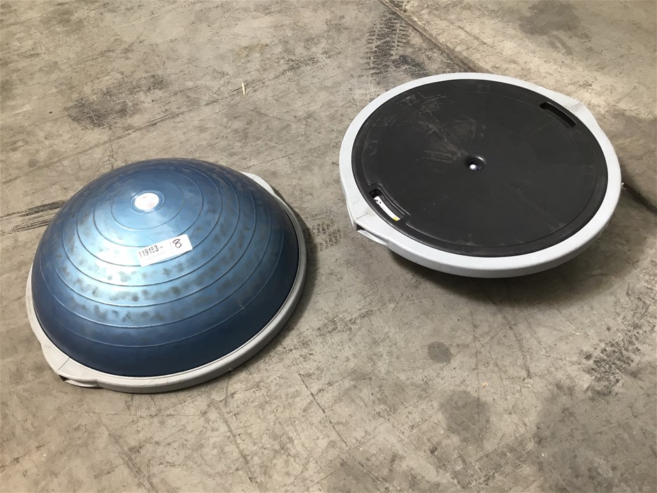 2 x Bosu Balance Trainer Pro‘s Auction (0018-3024511) | Grays Australia