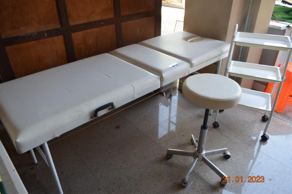 Portable Fold Up Massage Table Auction 0040 9038516 Grays Australia 7629