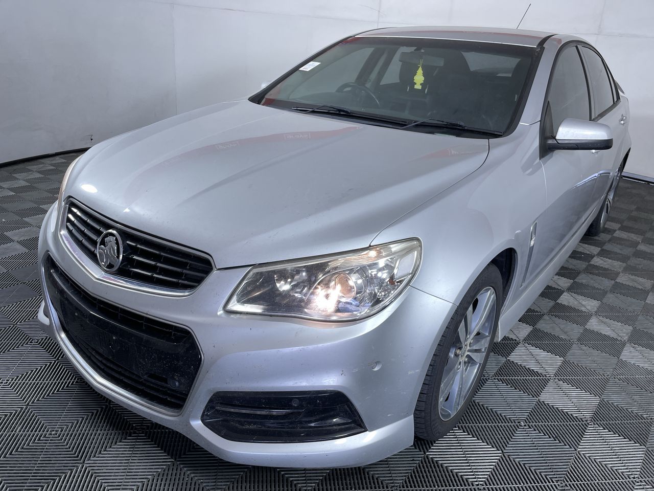 2013 Holden Commodore SV6 VF Manual Sedan Auction (0001-50501794 ...