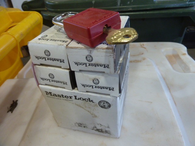 Qty 10 x Master Locks Auction (0086-8016687) | Grays Australia