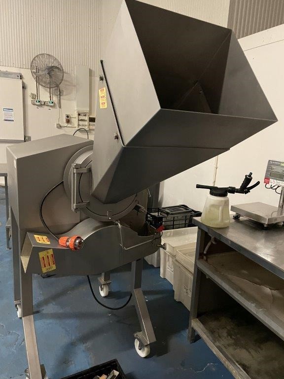 FAM DORPHY Commercial veg processor Auction (0146-5051736) | Grays ...