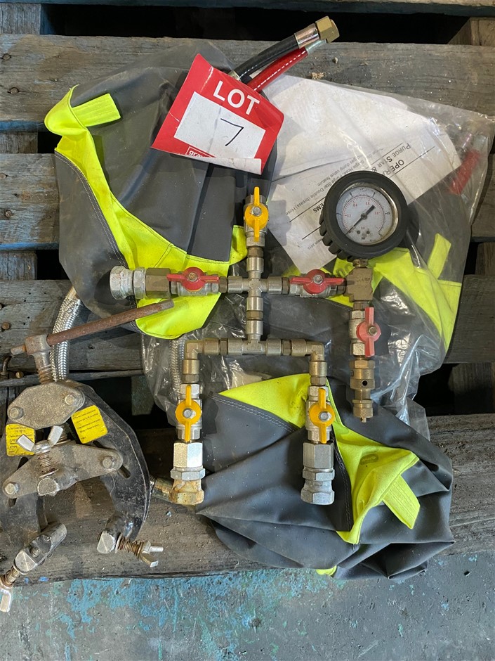 Quantity of Purge bags and a Sarco Manifold and Sumner Pipe Clamp ...