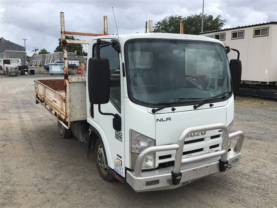2010 Isuzu NLR 4 x 2 Tray Body Truck Auction (0001-7043778) | Grays Australia