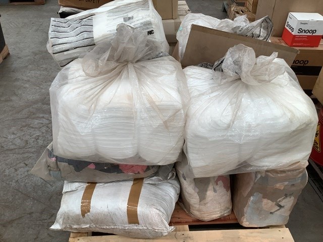 Pallet Of Spill Kit Pads And Bags Of Rag Auction (0134-9038902) | Grays ...