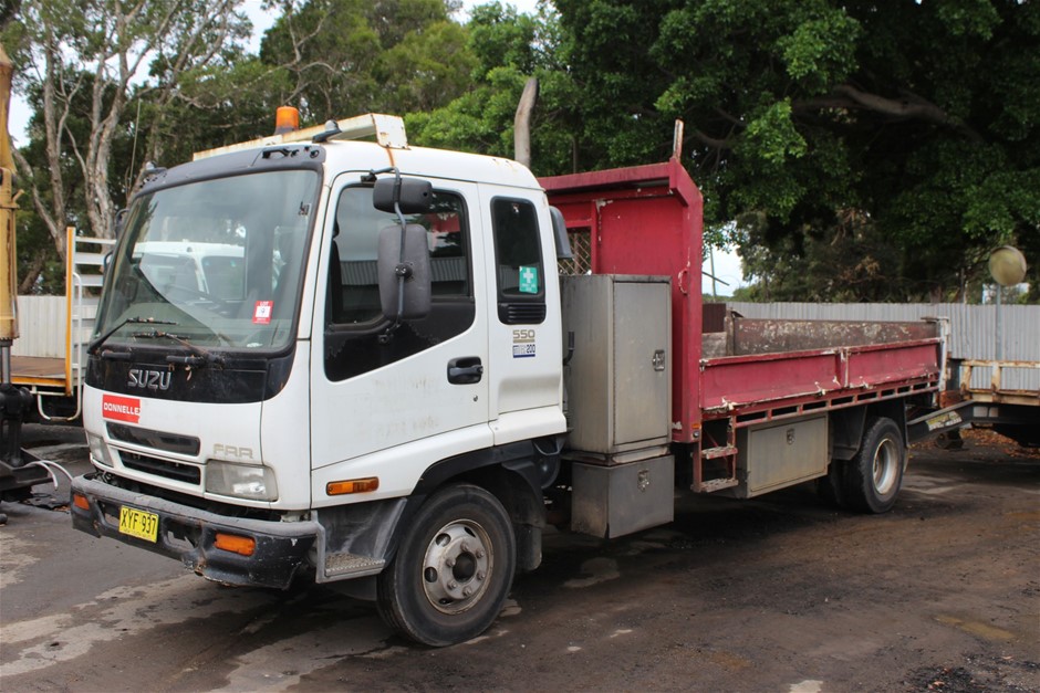 2002 Isuzu FFR 550 8FF02 8 Tonne Tilt Tray Truck Auction (0009-5051822 ...