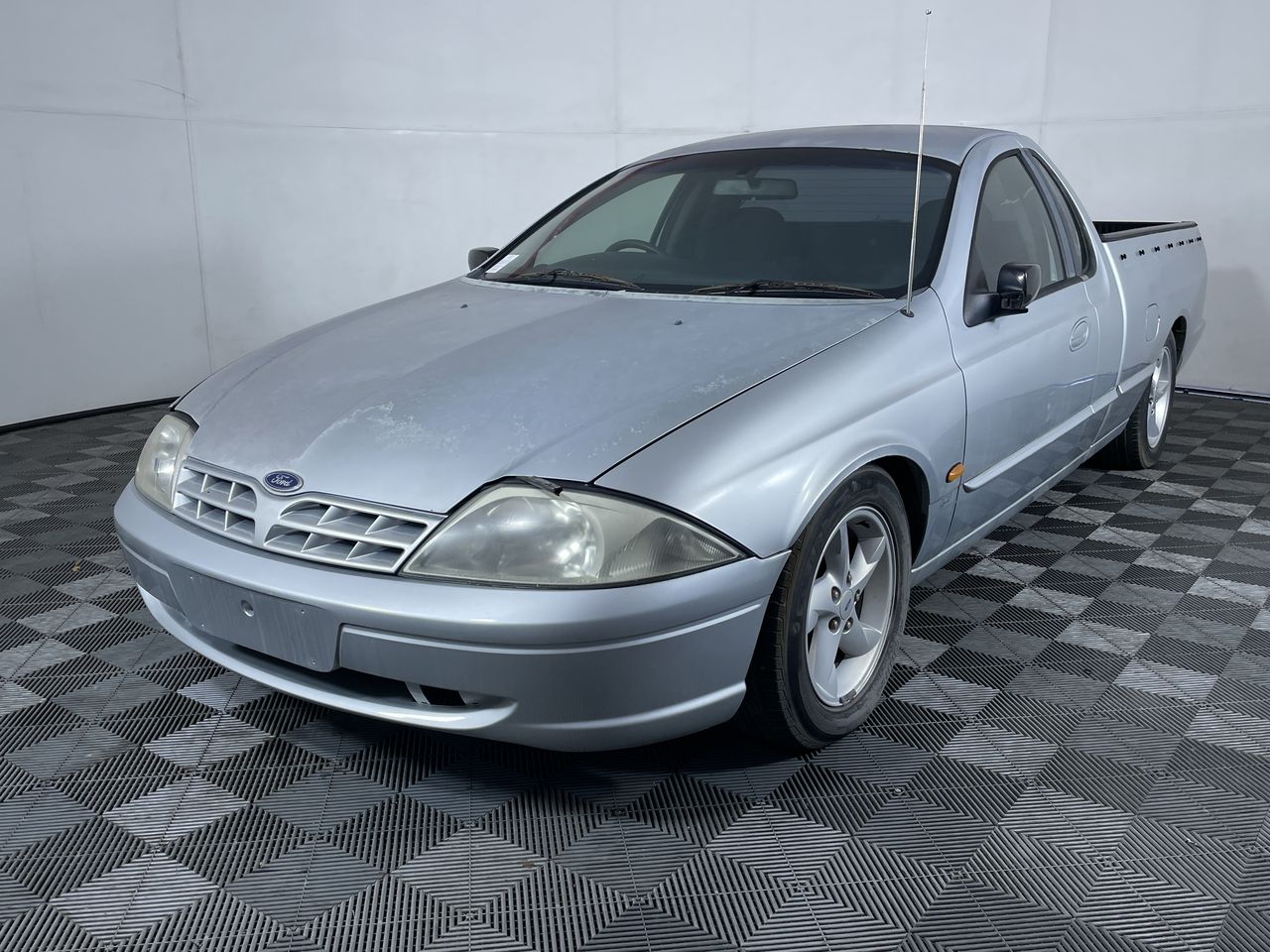 2001 Ford Falcon XLS AUII Automatic Ute Auction (0001-50705553) | Grays ...