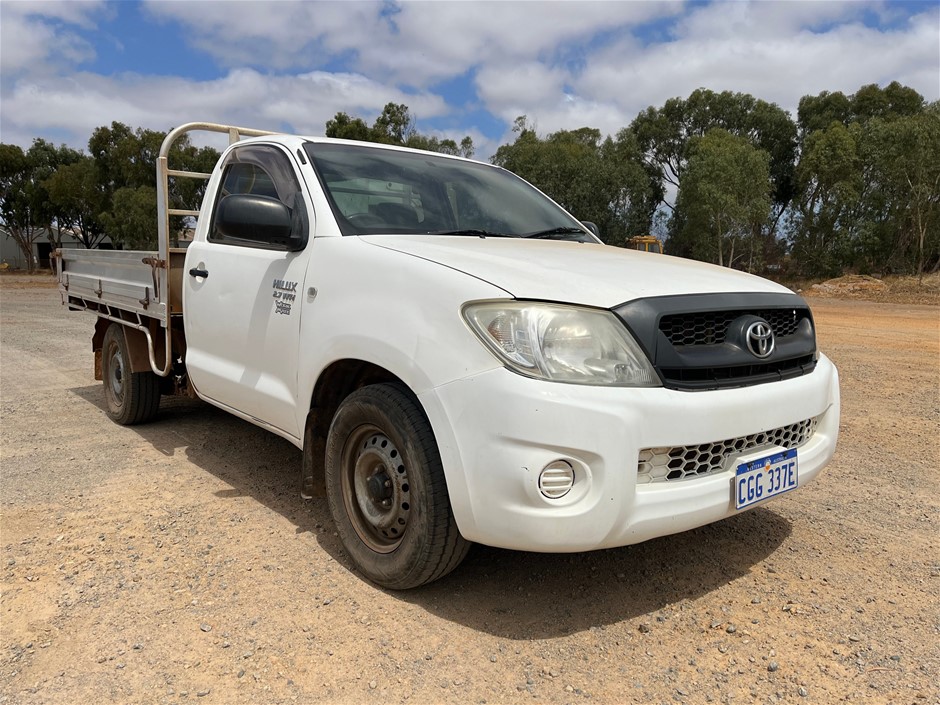 2010 Toyota Hilux Single Cab Ute Auction (0018-9038794) | Grays Australia