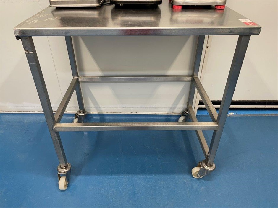 Bench and shelf Auction (0130-5051836) | Grays Australia