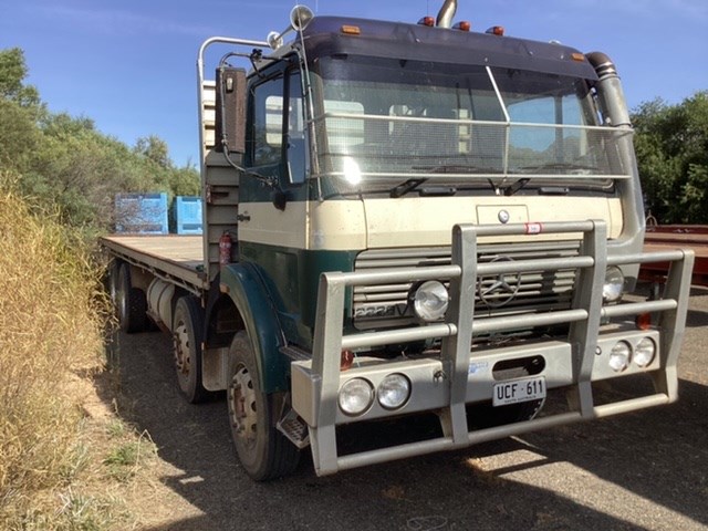 1985 Mercedes Benz 3228/45 V Series 8 x 4 Tray Body Truck Auction (0014 ...