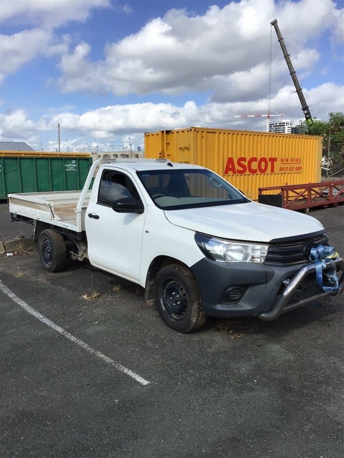 2017 Toyota Hilux Manual Ute - WOVR - STAT WRITE OFF
