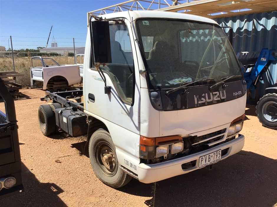 1995 Isuzu NKR 58 4 x 2 Cab Chassis Truck Auction (0018-3024667 ...